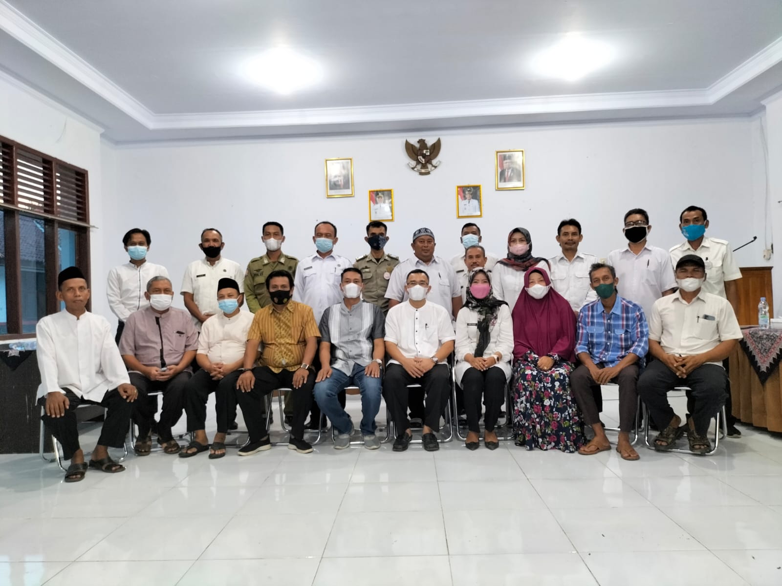 Camat Bangodua Beserta Kepala Desa (Kuwu) Mengucapkan Selamat Hari Raya ... Camat Bangodua Beserta Kepala Desa (Kuwu) Mengucapkan Selamat Hari Raya ...